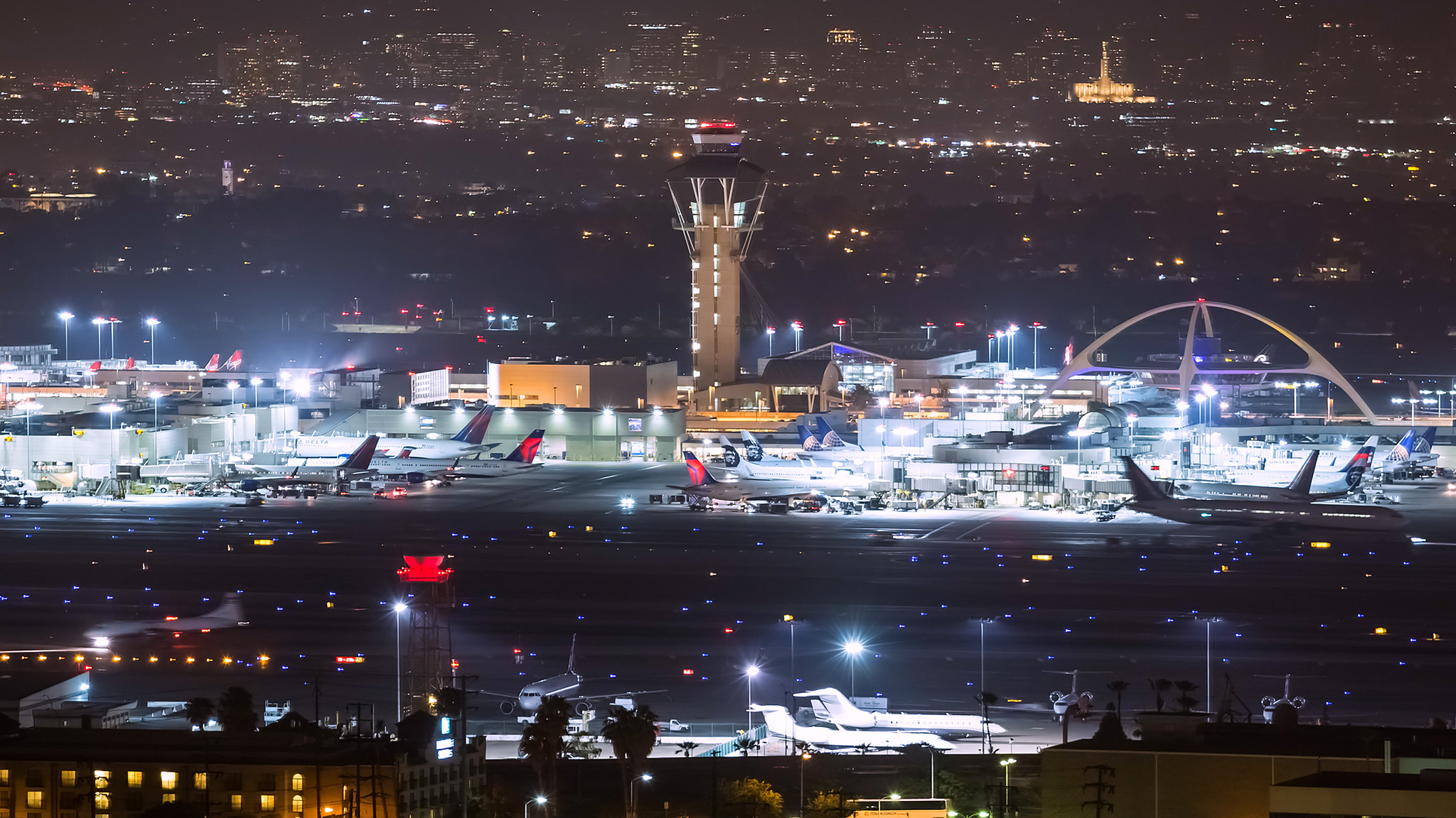 chrispzero | WORLD WAY: The City of LAX